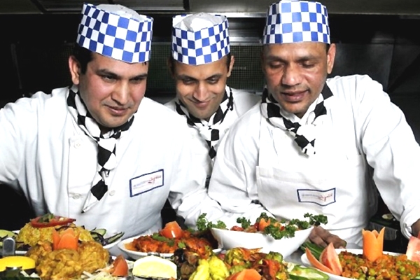Indian restaurant owners in UK want one-year visa for chefs
